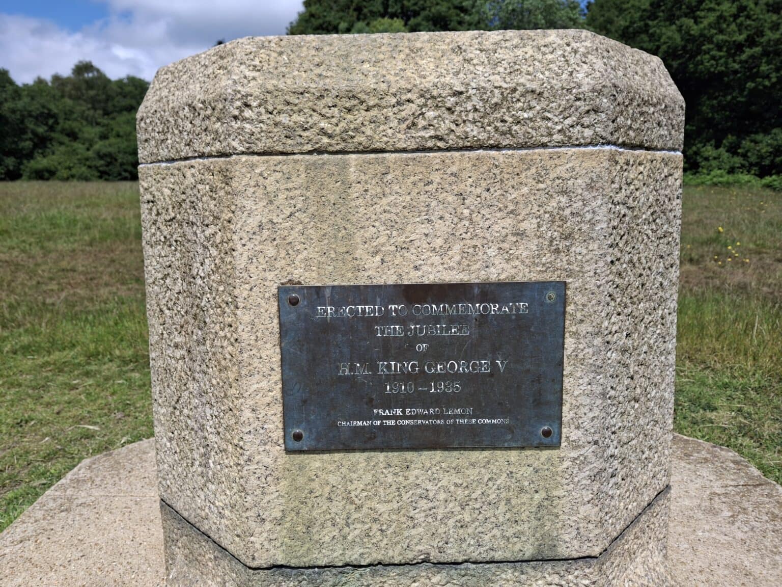 Free Walk of the Month – Explore Redhill Common and Earlswood Lakes ...